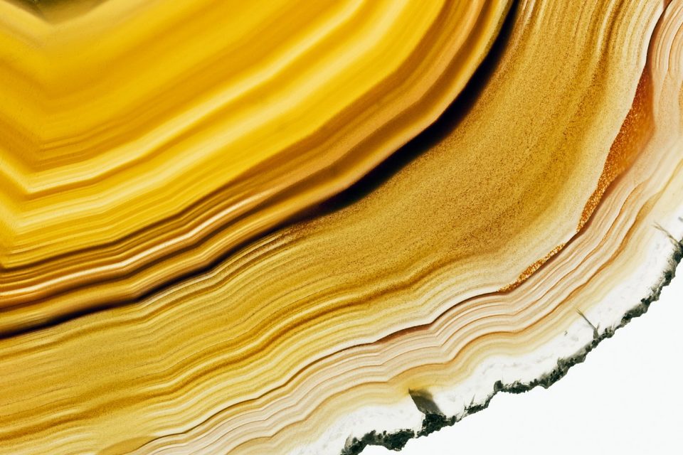 Onyx: discover its curative and healing properties - WeMystic