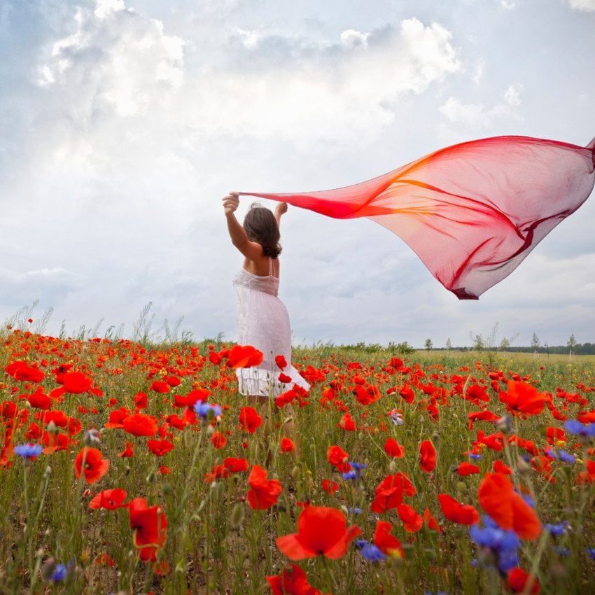 Mujer Cáncer, descubre cuales son sus características - WeMystic