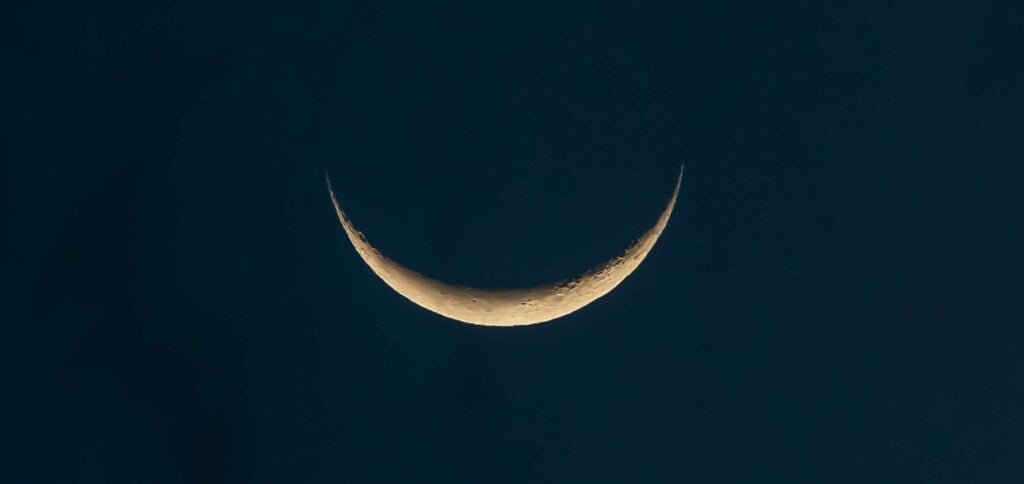 Luna menguante en 2021: su energía para este año - WeMystic