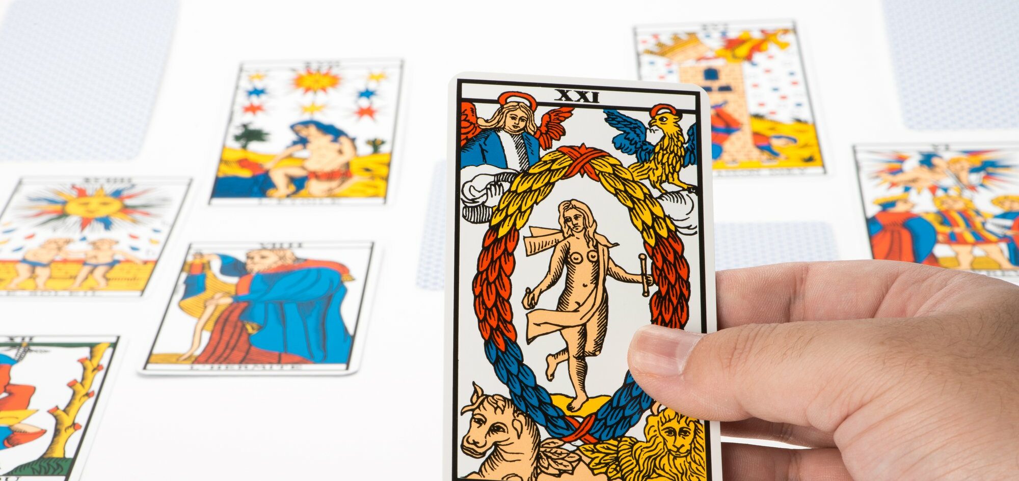 Conoce el Arcano de Septiembre: El Mundo - WeMystic