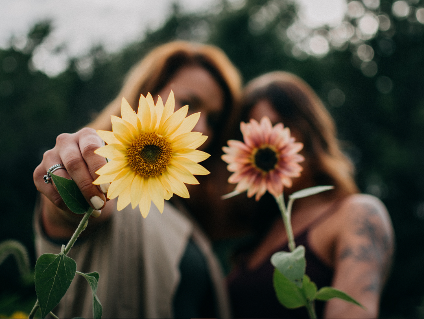 Strong Women: 10 Qualities That Define Them - WeMystic